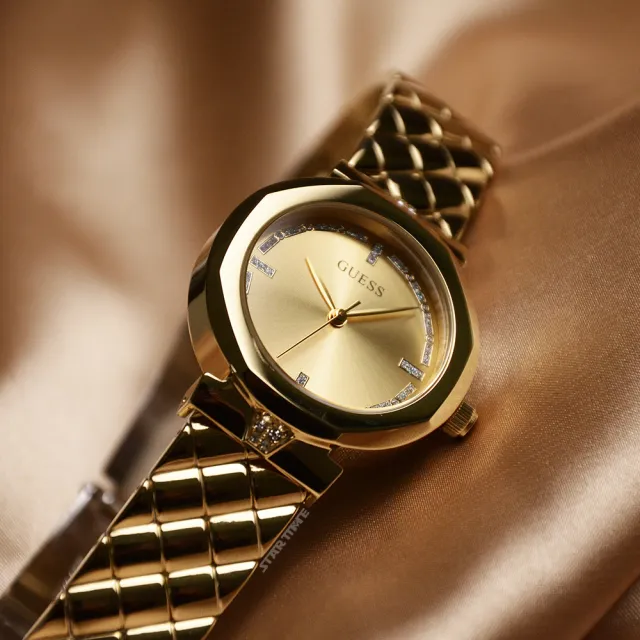 【GUESS】金色系 晶鑽簡約錶盤 絎縫造型不鏽鋼錶帶 手錶 腕錶(GW0613L2) - momo購物網 - 好評推薦 -2024年2月