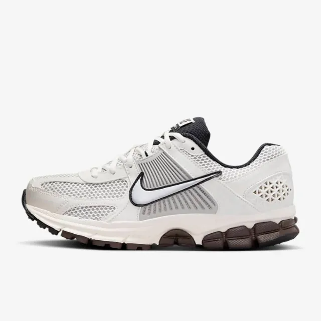 【NIKE 耐吉】慢跑鞋 女鞋 運動鞋 緩震 W ZOOM VOMERO 5 白 FJ2028-001 - momo購物網 - 好評推薦 ...